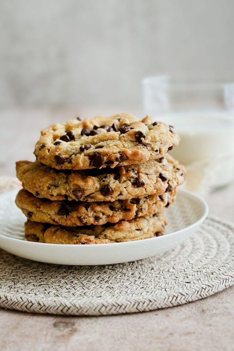Bakery-Style Vegan Chocolate Chip Cookies